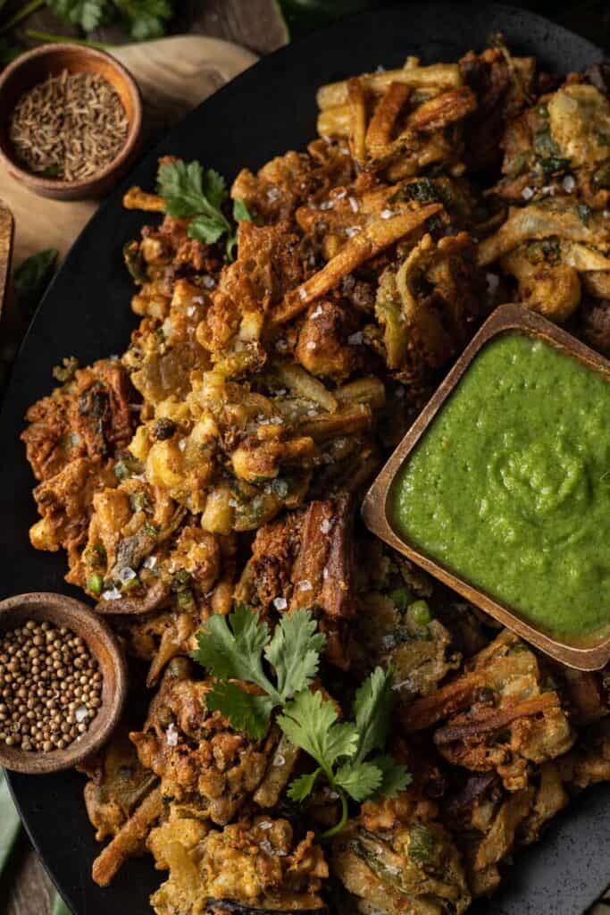 Vegetable Pakoras with Mint Chutney - Savory Suitcase